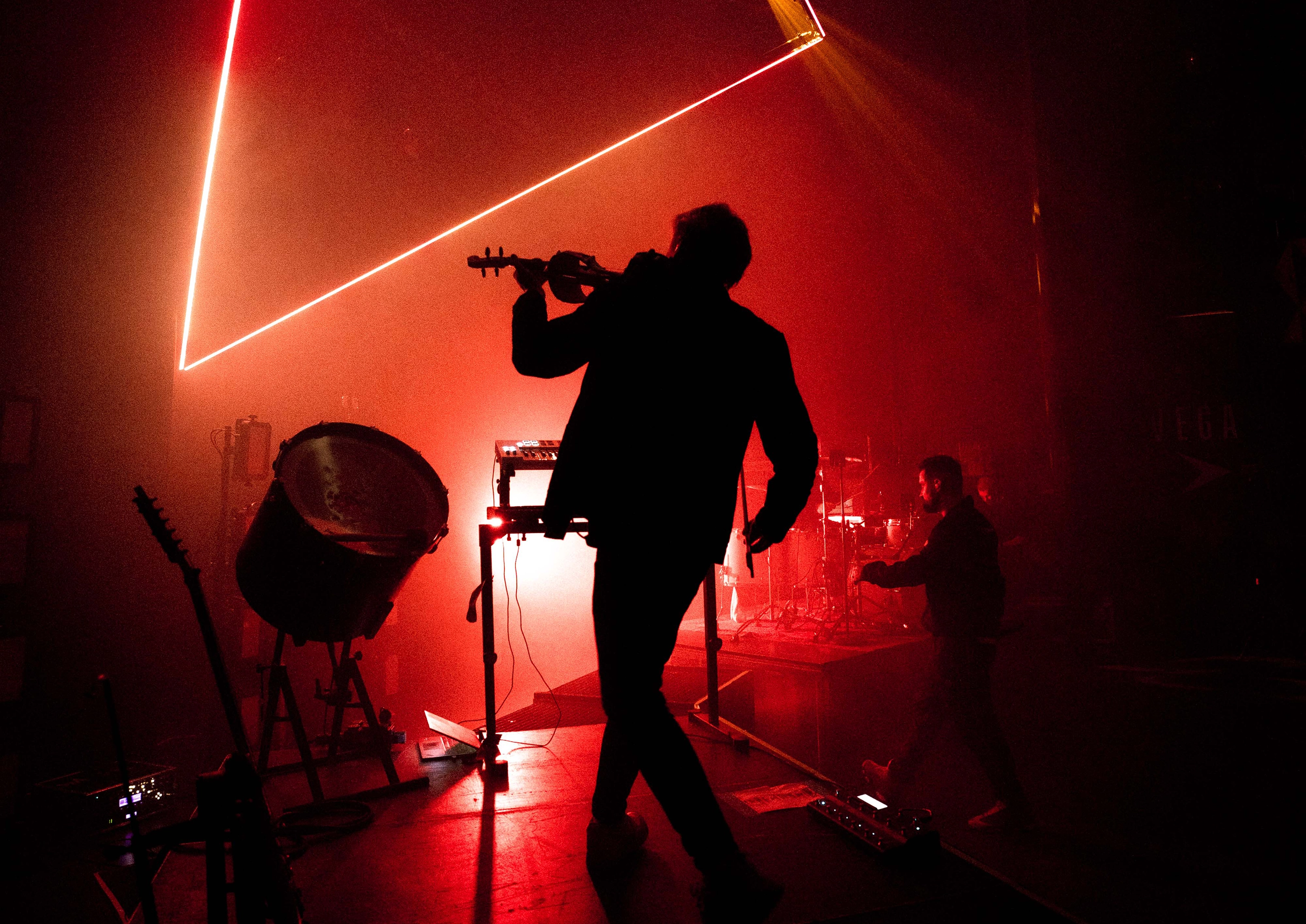 Official Siamese Merchandise, Tour Dates, Ticket Links and more ...